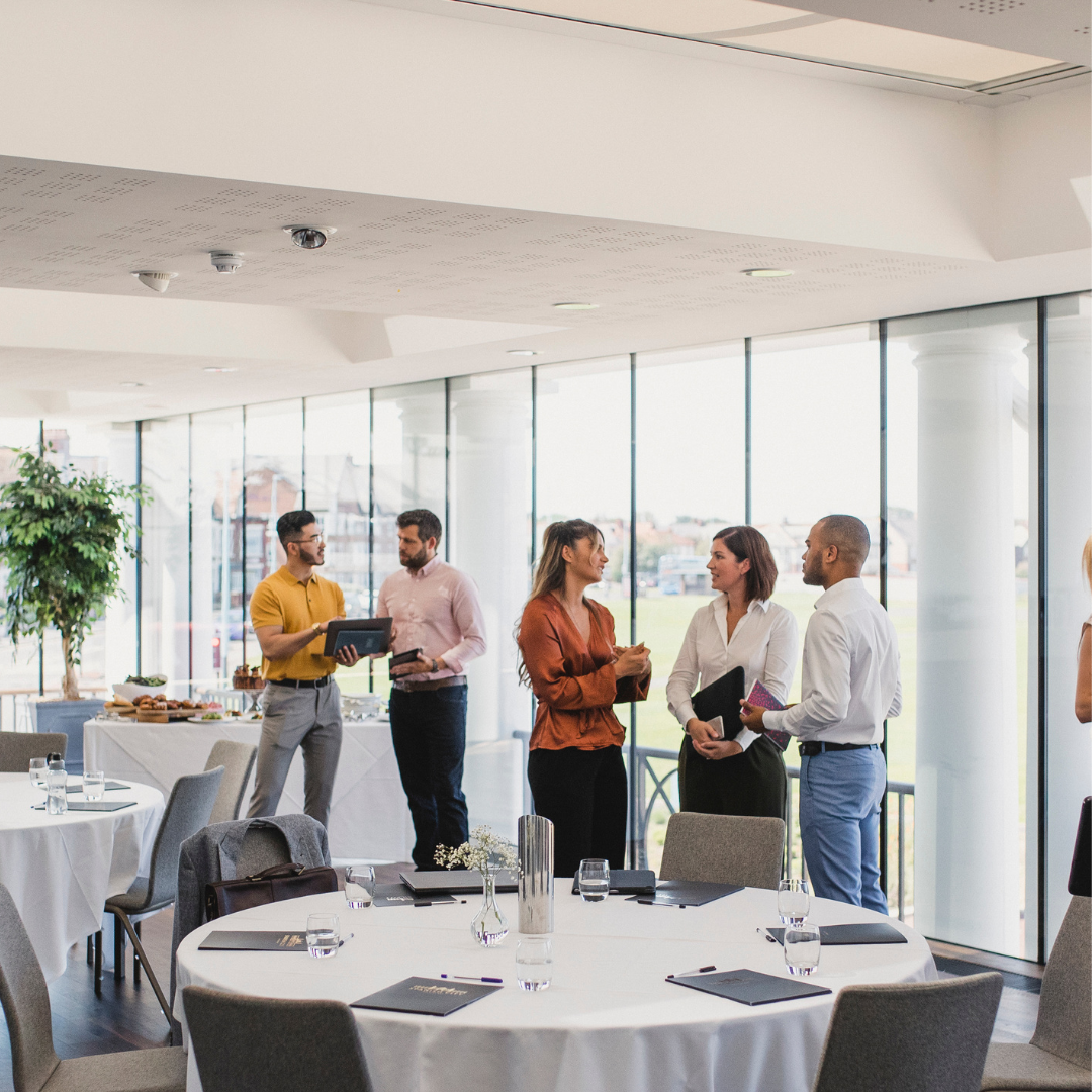 Lunch Learn Training | English and Soft Skills